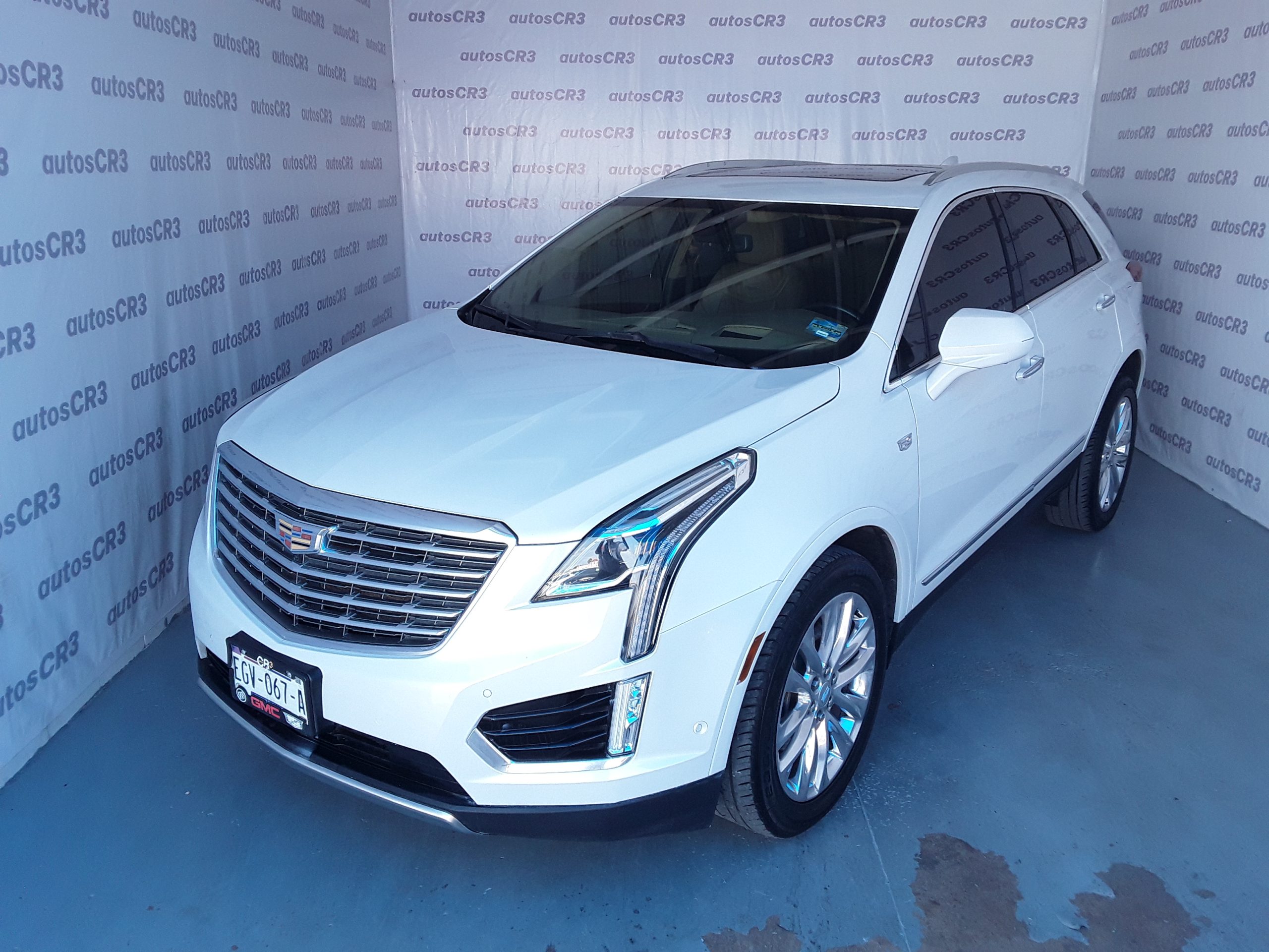 CADILLAC XT5 - Autos CR3