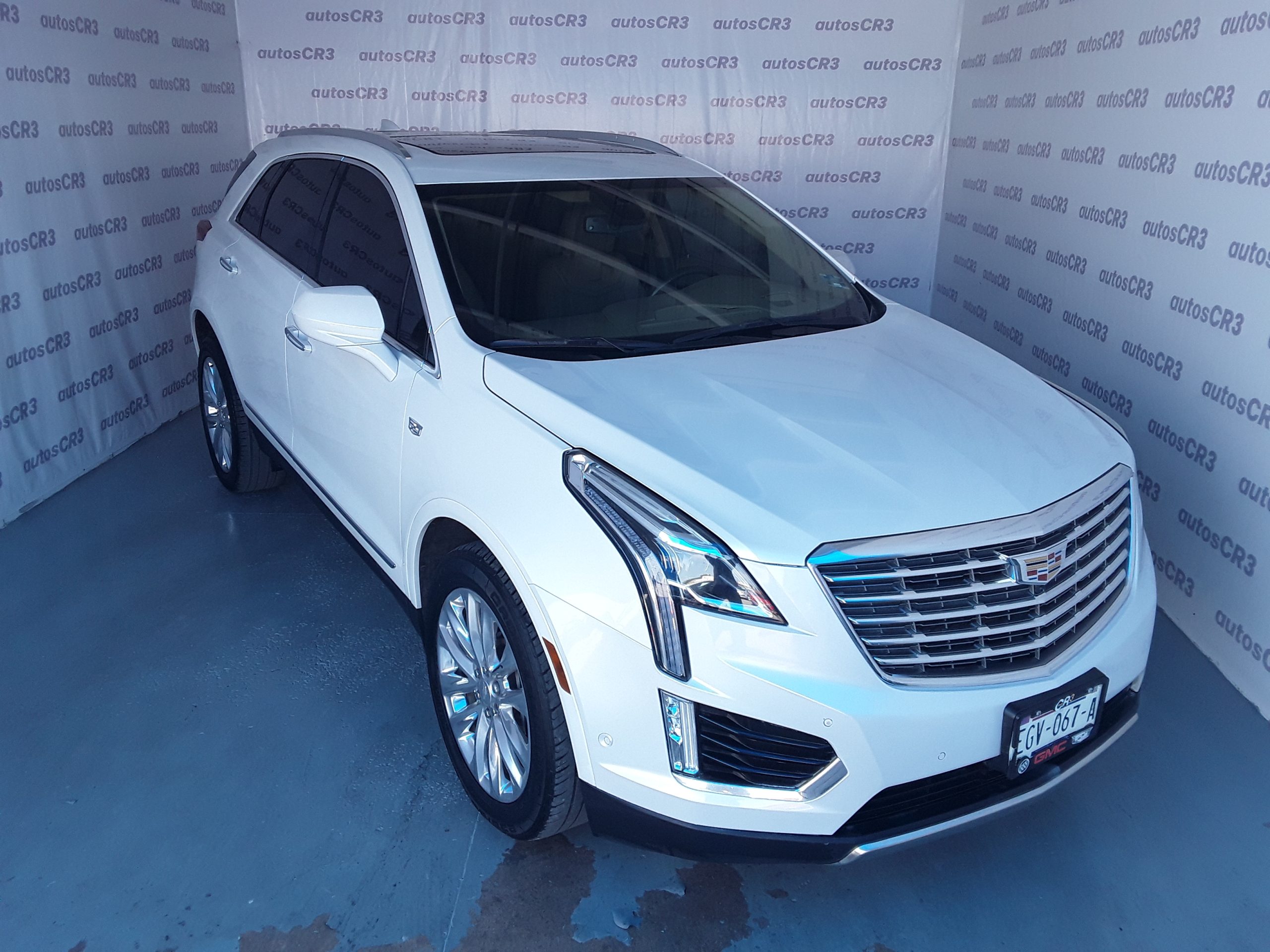 CADILLAC XT5 - Autos CR3