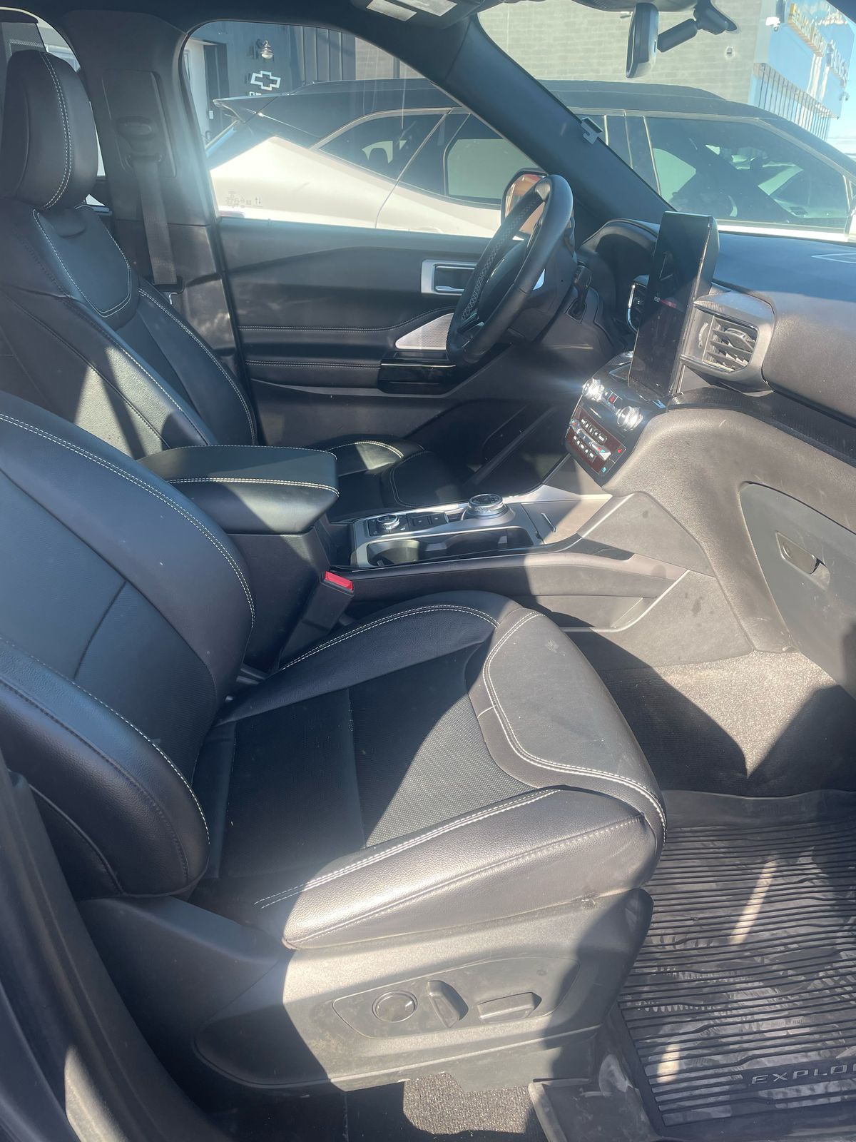 FORD EXPLORER - Autos CR3