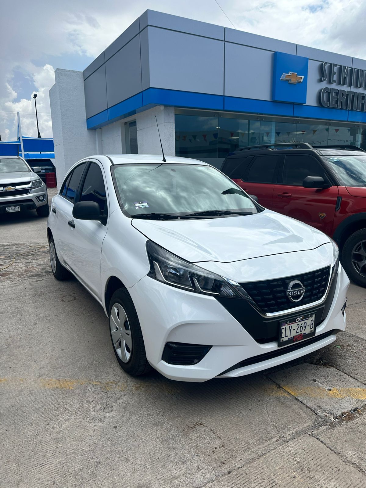 NISSAN MARCH - Autos CR3